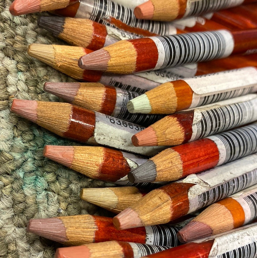 DERWENT DRAWING PENCILS ***10 for £10*** – Lunns Art Store